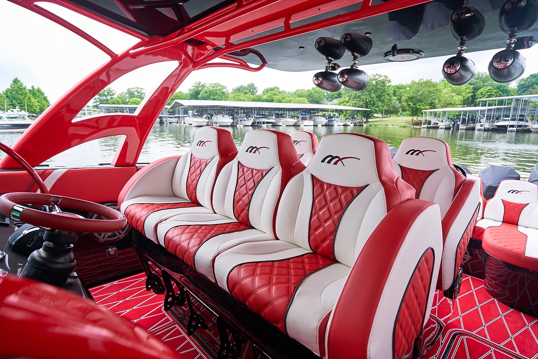 43' Open | Midnight Express Boats | High Performance Center Console