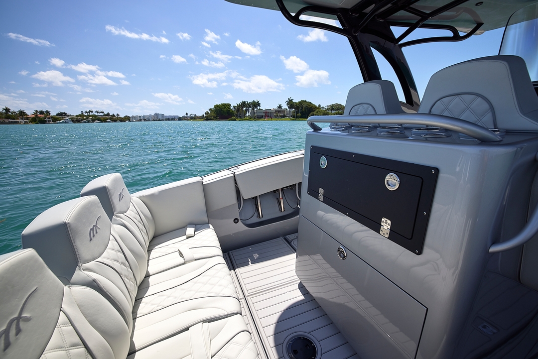 34' Open | Midnight Express Boats | High Performance Center Console