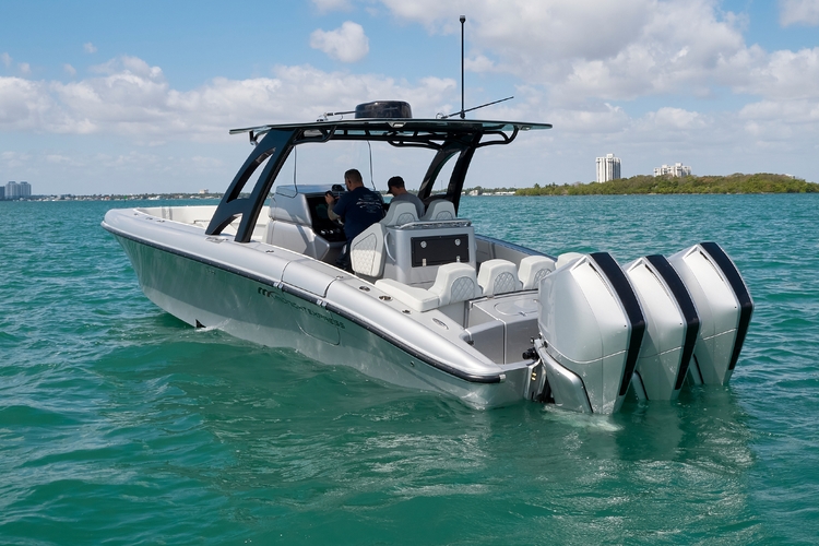 34' Open | Midnight Express Boats | High Performance Center Console