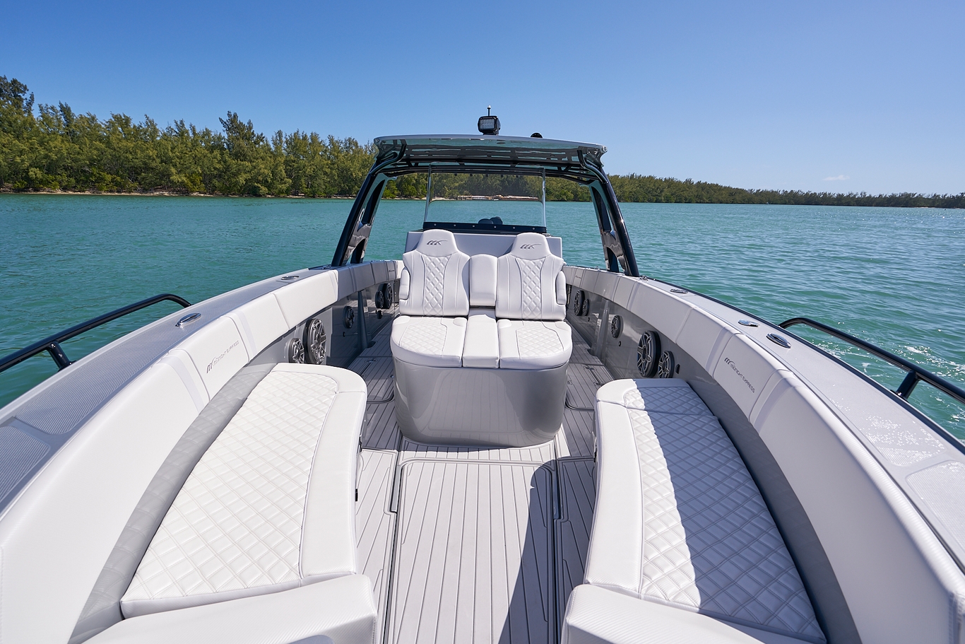 37′ Open | Midnight Express Boats | High Performance Center Console