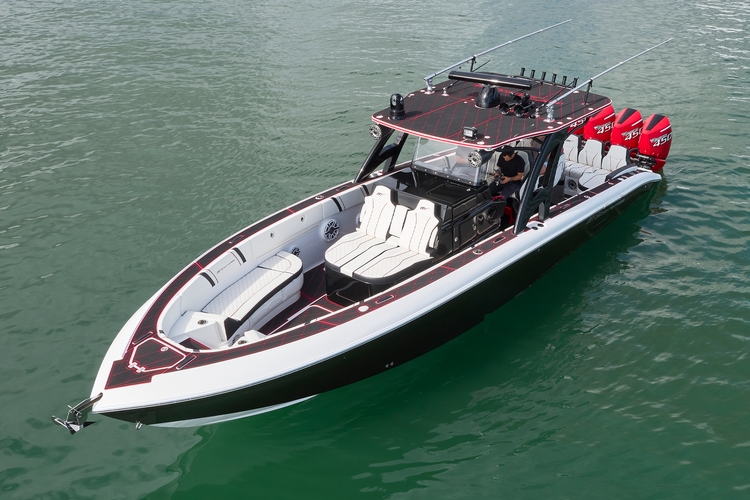 37′ Open | Midnight Express Boats | High Performance Center Console