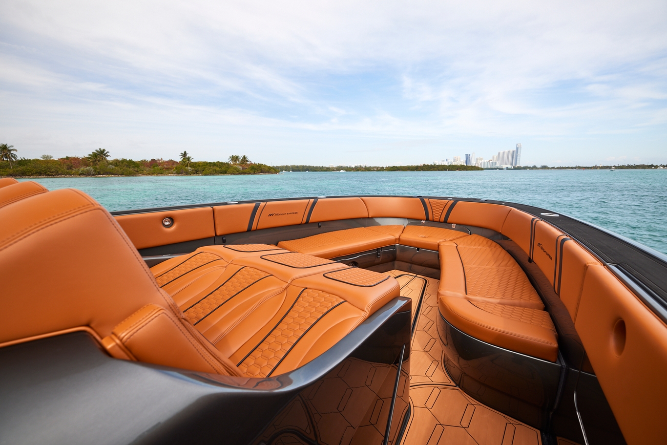 43’ Solstice | Midnight Express Boats | High Performance Center Console