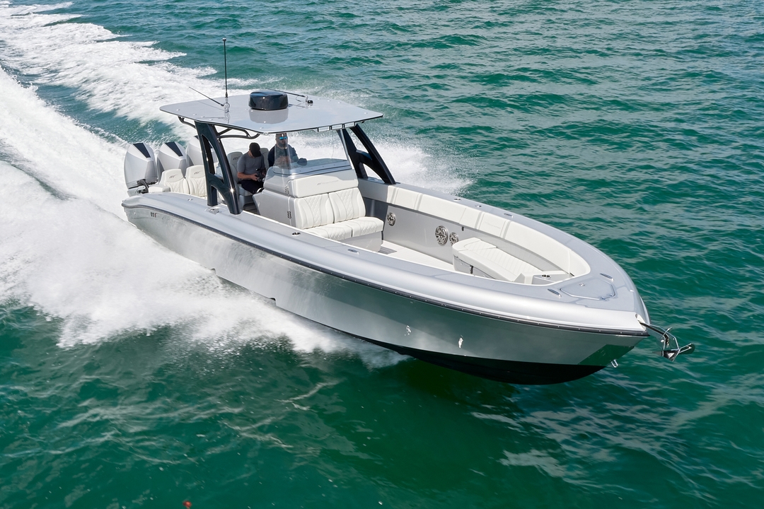 34' Open | Midnight Express Boats | High Performance Center Console