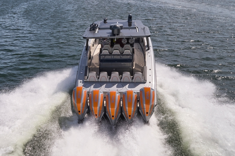 43' Open | Midnight Express Boats | High Performance Center Console