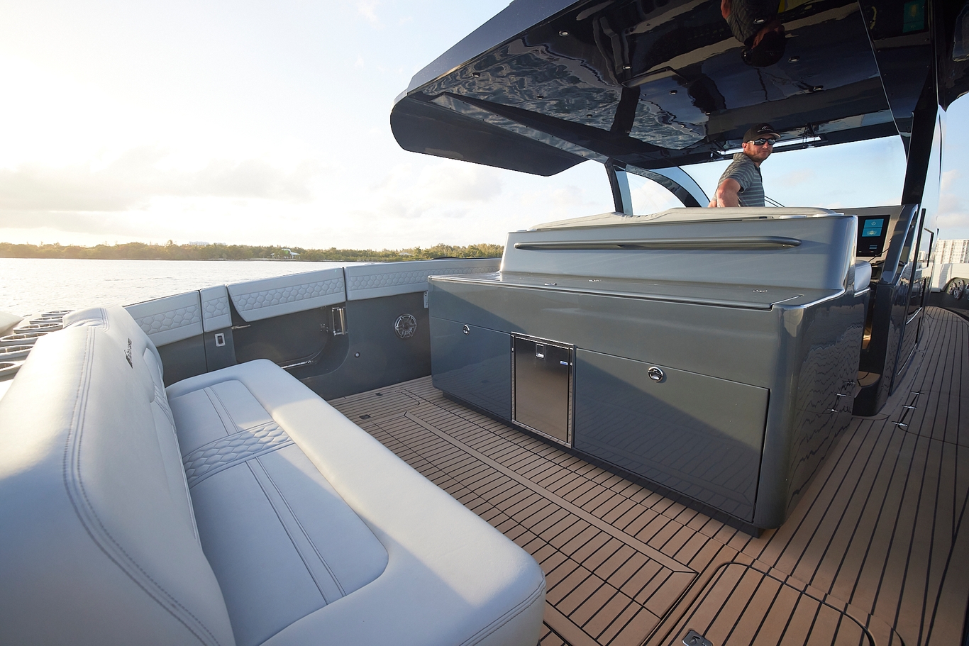 60' Pied-A-Mer | Midnight Express | High Performance Center Console