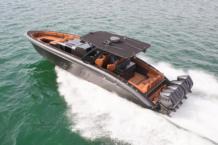 43’ Solstice | Midnight Express Boats | High Performance Center Console