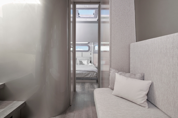 60' Pied-A-Mer | Midnight Express | High Performance Center Console