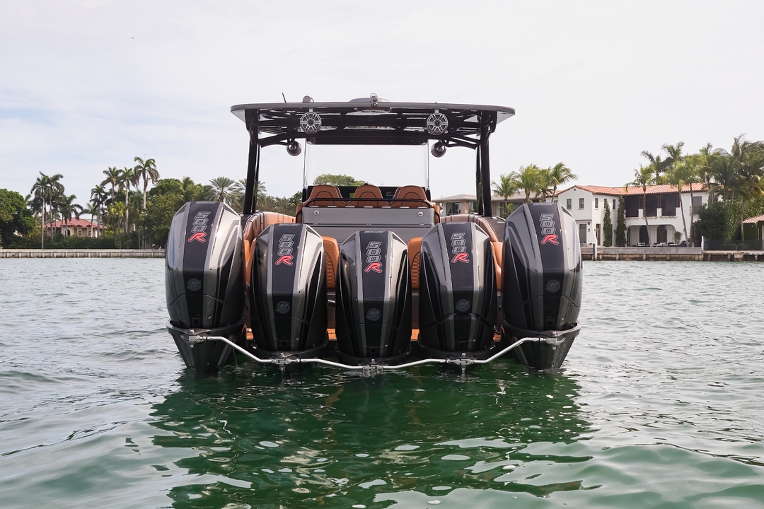 43’ Solstice | Midnight Express Boats | High Performance Center Console