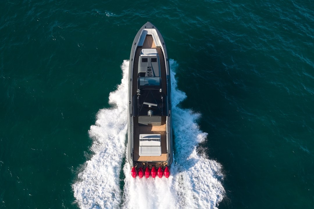60' Pied-A-Mer | Midnight Express | High Performance Center Console