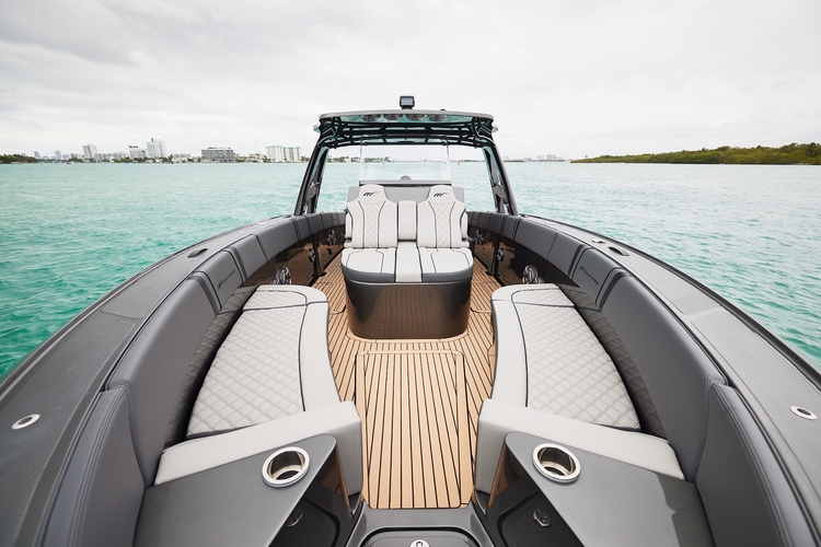 37′ Open | Midnight Express Boats | High Performance Center Console