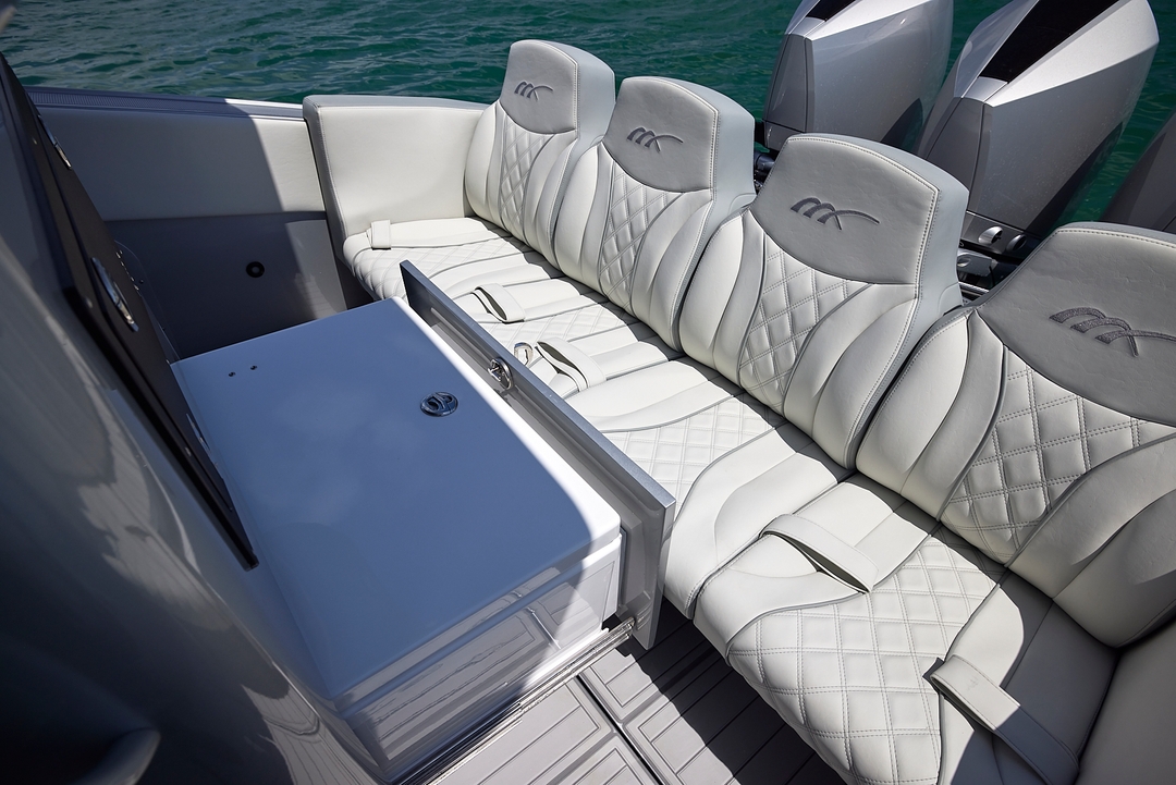34' Open | Midnight Express Boats | High Performance Center Console